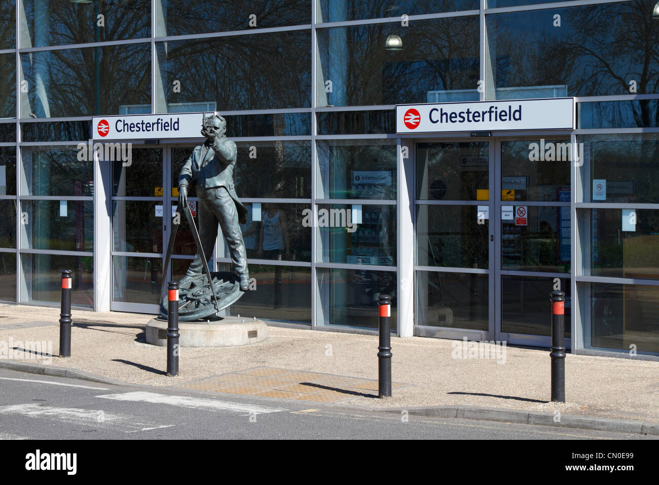Statue of George Stevenson outside Chesterfield Railway Station ...