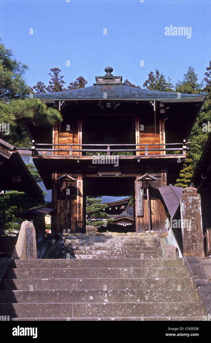 Buddhist temple gate, Takayama, Japan Stock Photo - Alamy