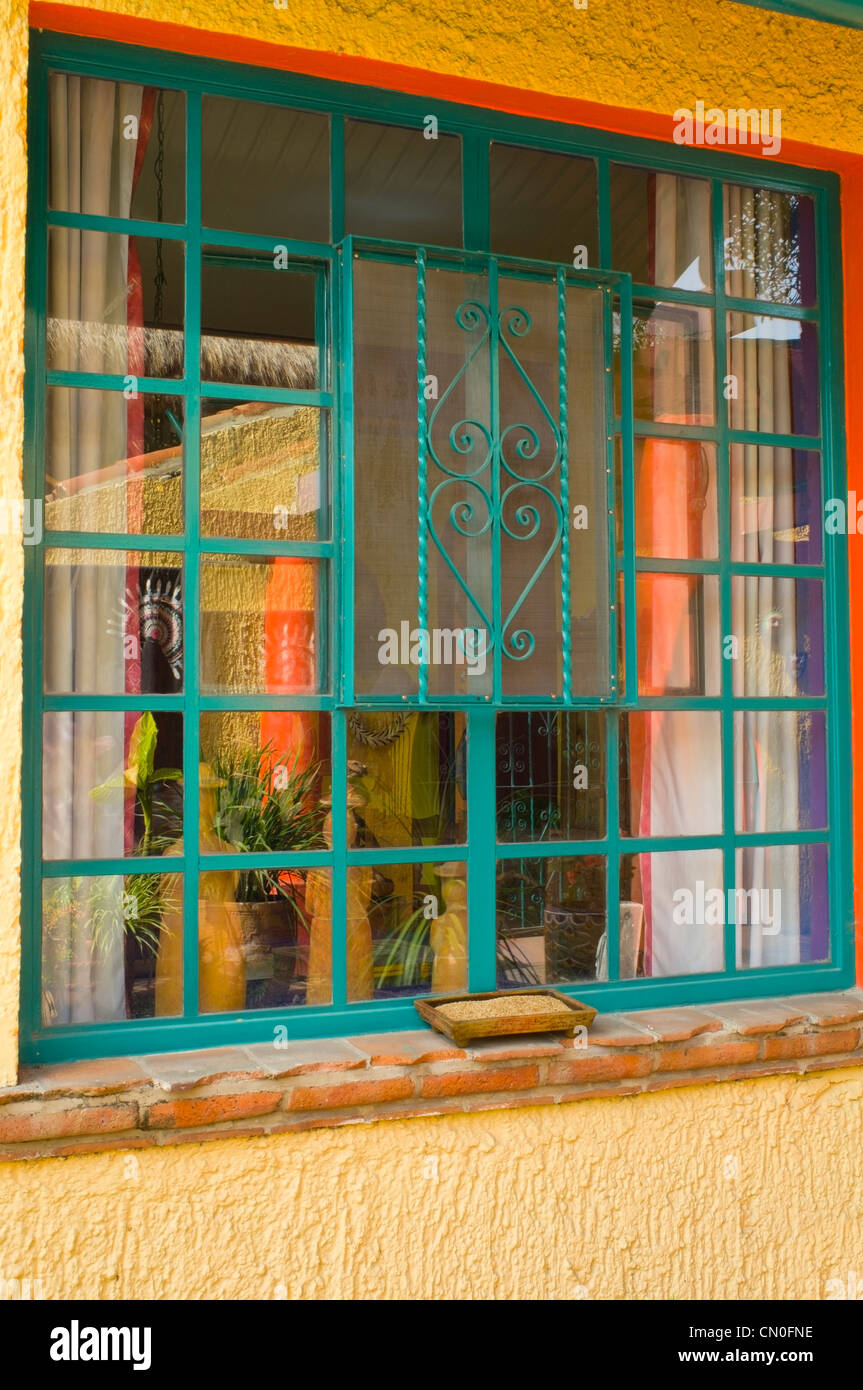 Window sill square hi-res stock photography and images - Alamy