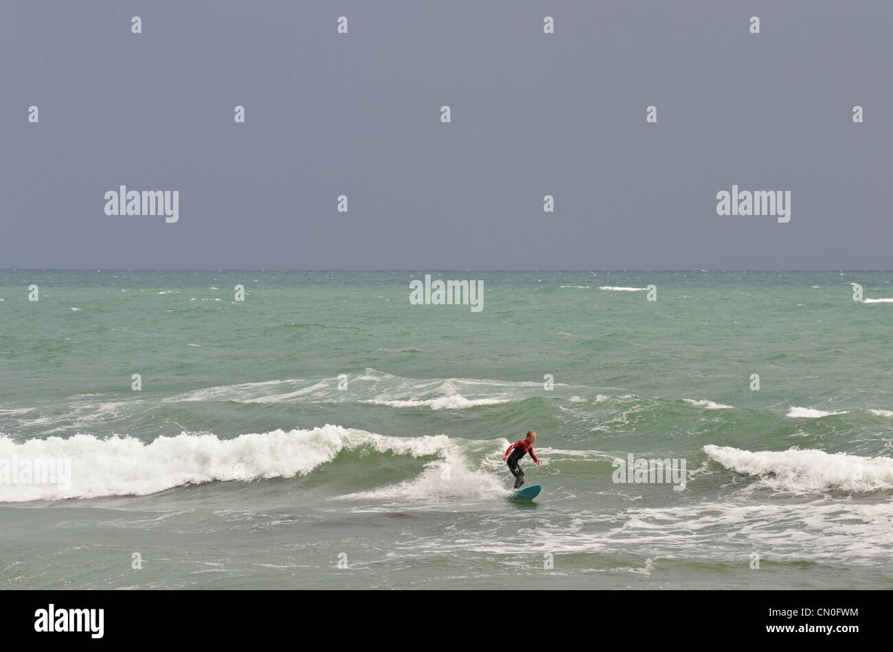 Surfing in ireland hi-res stock photography and images - Alamy