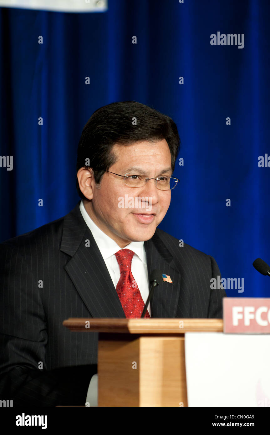 Former Attorney General Alberto Gonzalez comes to Wisconsin to show his ...