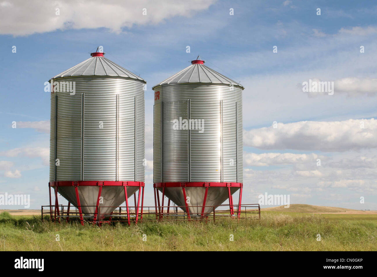 Grain storage tanks hi-res stock photography and images - Alamy