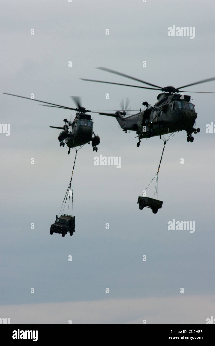 Underslung loads hi-res stock photography and images - Alamy