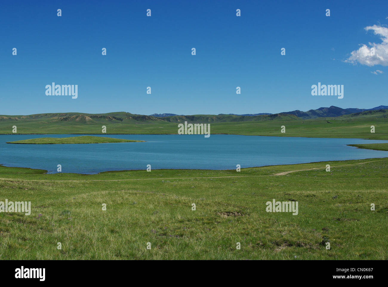 Secluded lake hi-res stock photography and images - Alamy