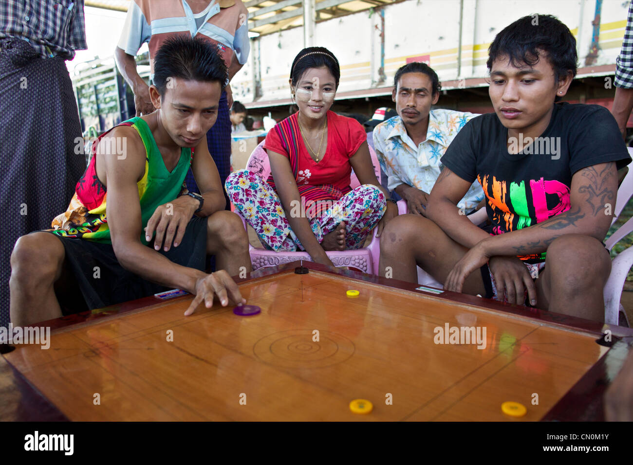 Everyday life in myanmar market hi-res stock photography and images - Alamy