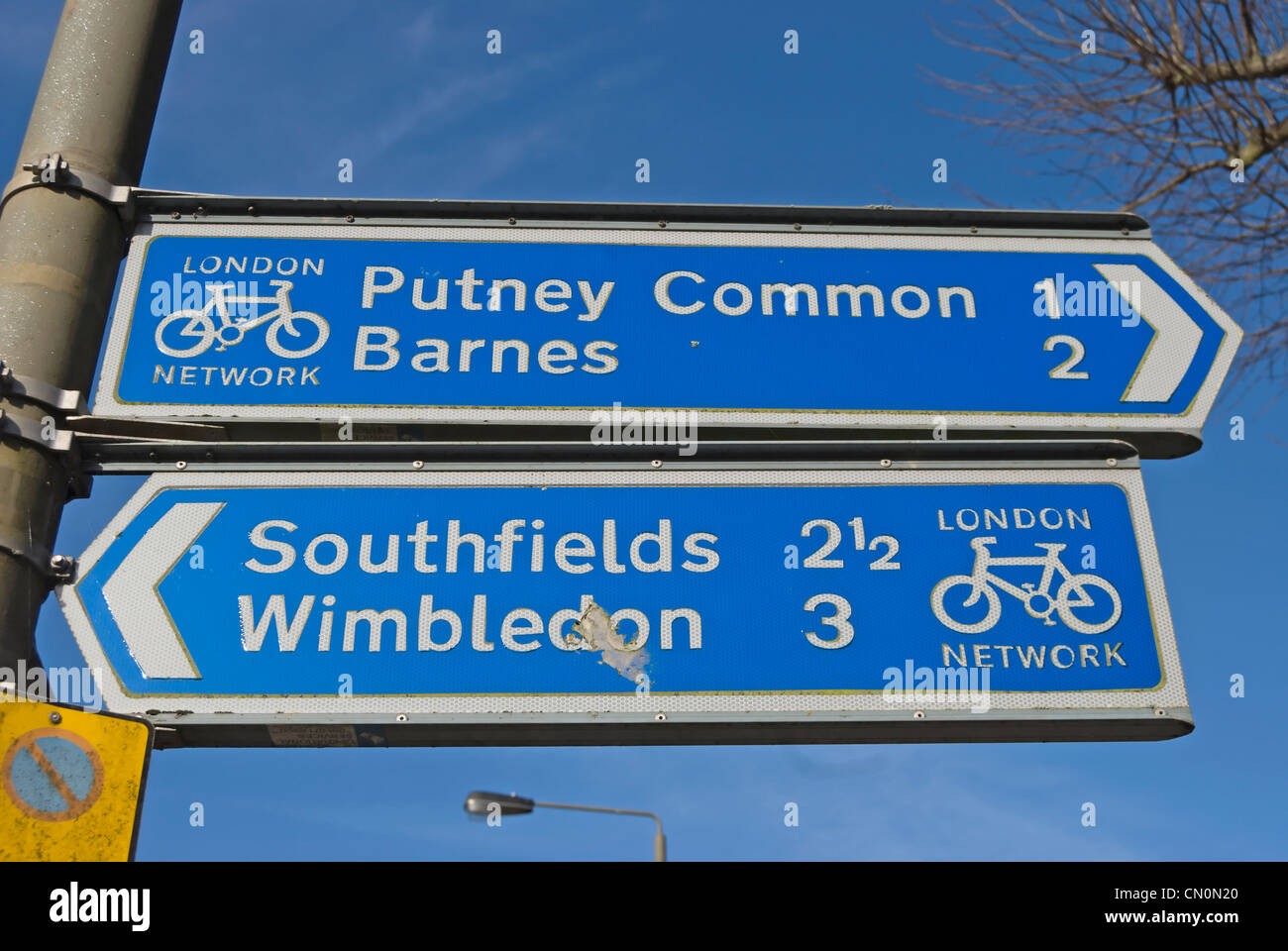 london network cycle signs giving directions and distances to putney ...