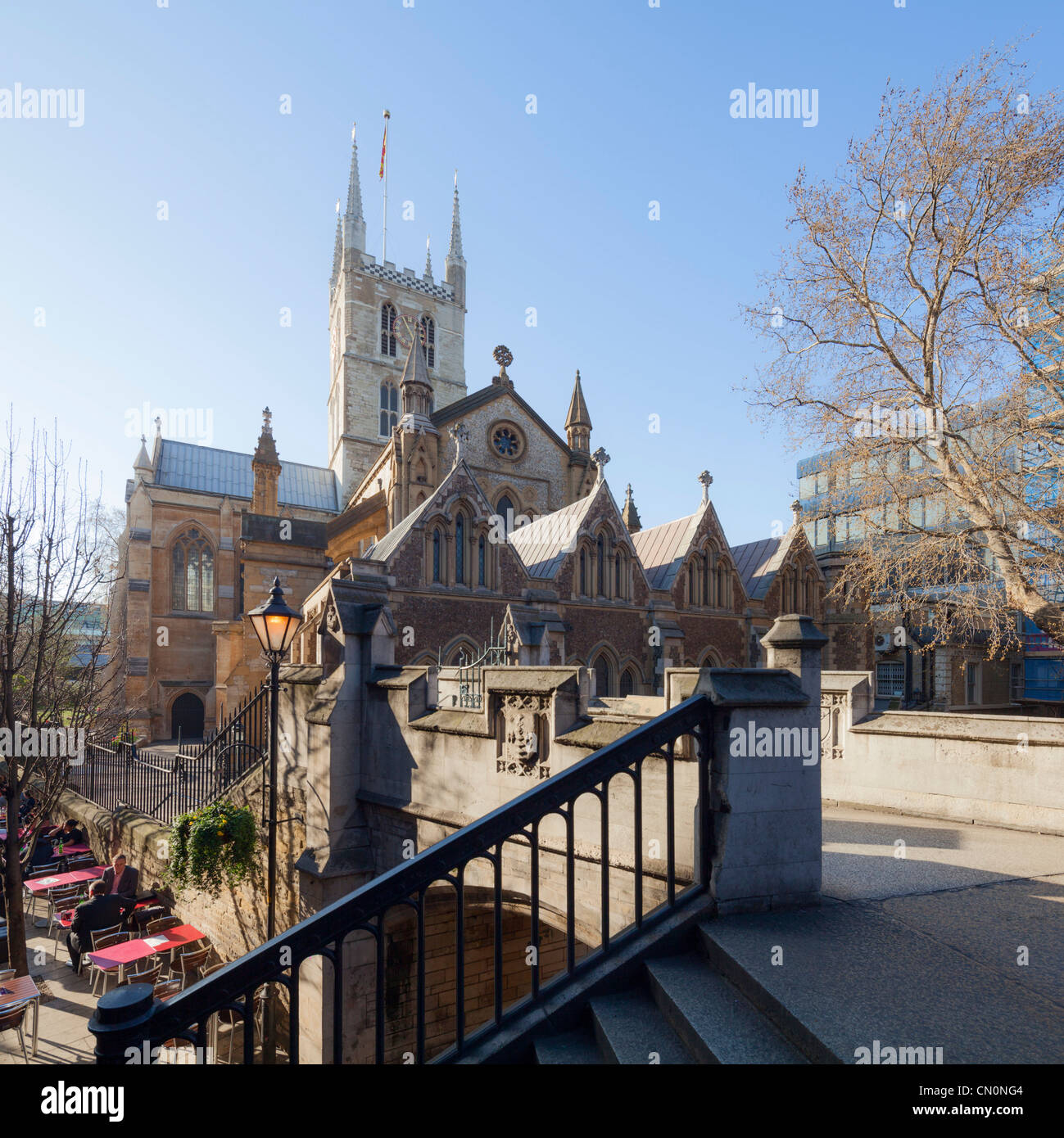 Southwark cathedral architecture hi-res stock photography and images ...