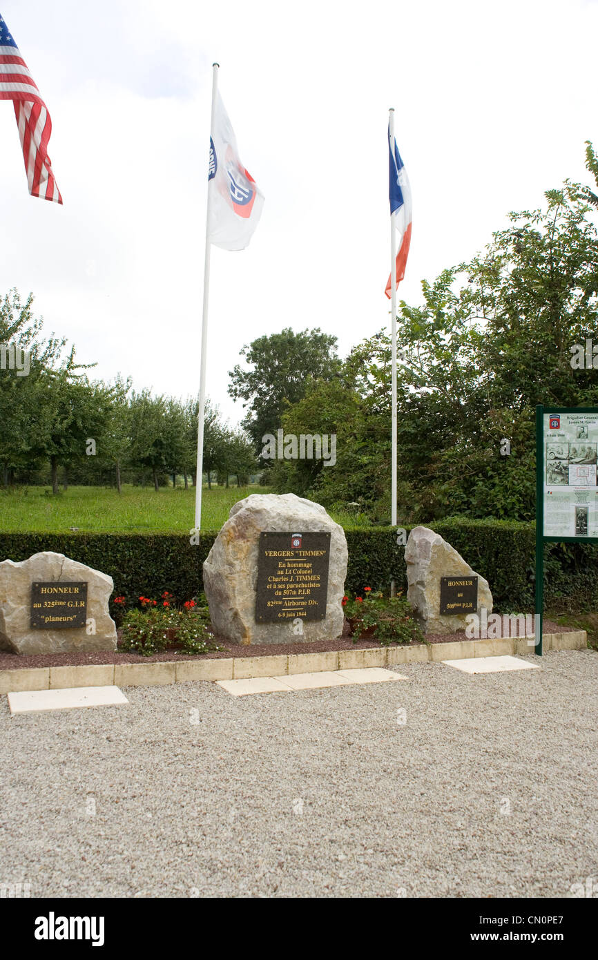 Paratroopers normandy hi-res stock photography and images - Alamy