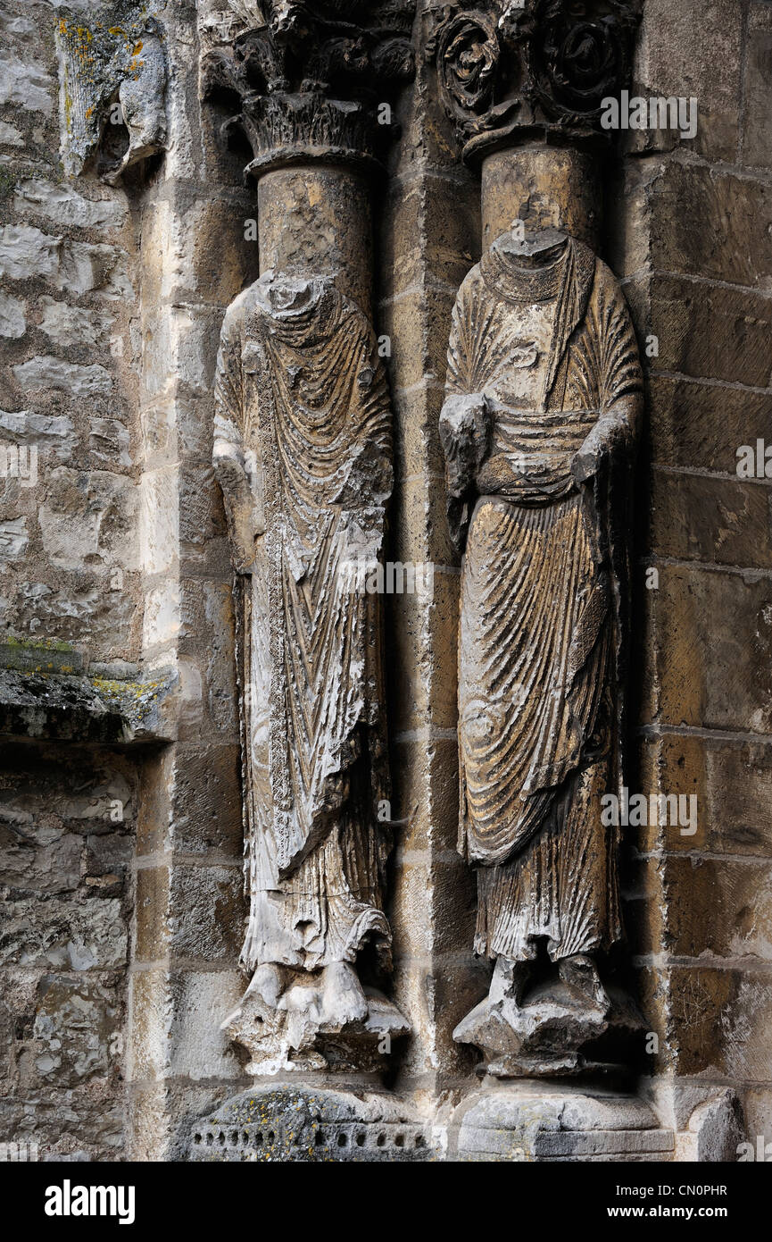 Wrecked statues hi-res stock photography and images - Alamy