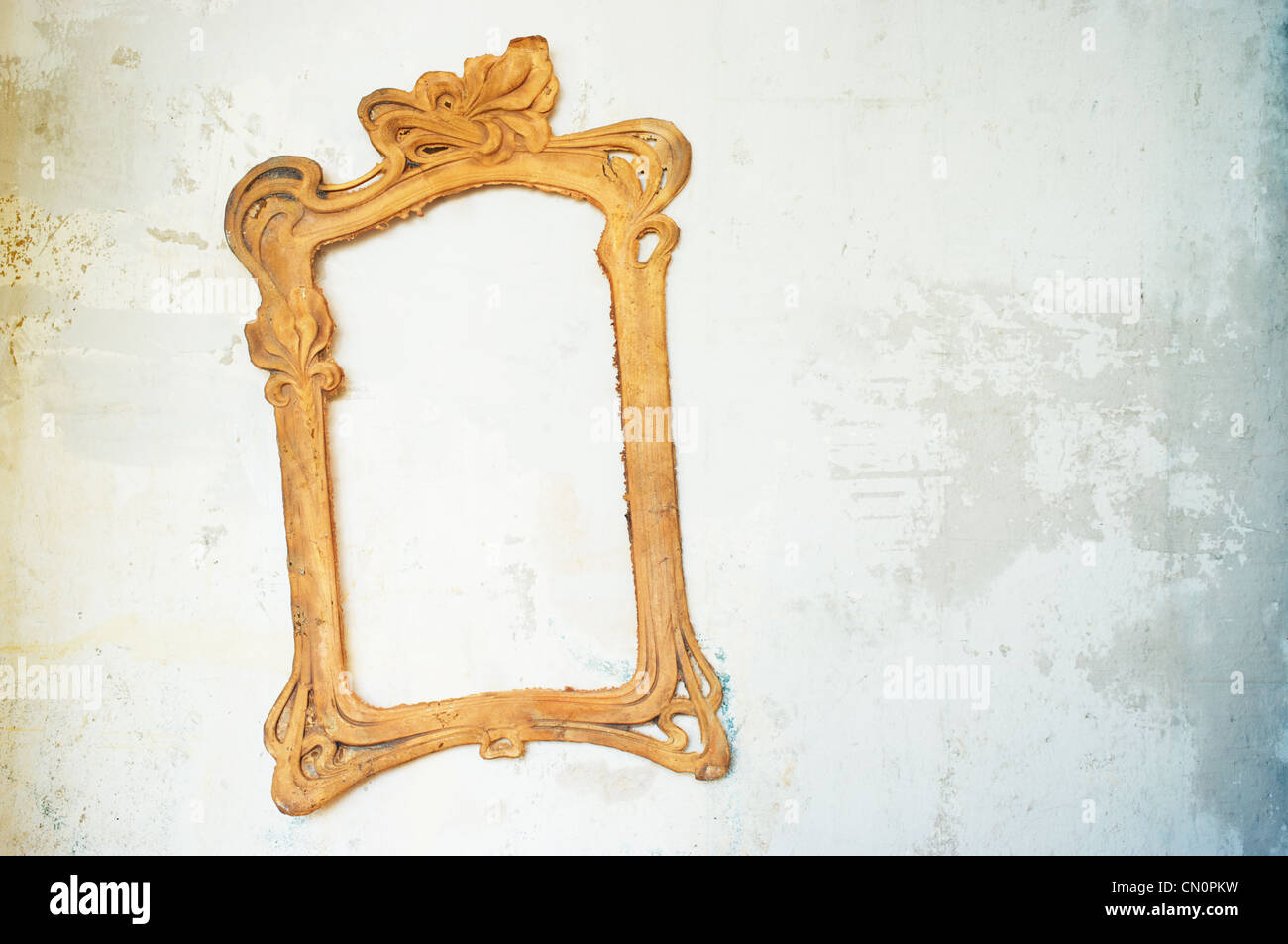 Old photo frame hi-res stock photography and images - Alamy