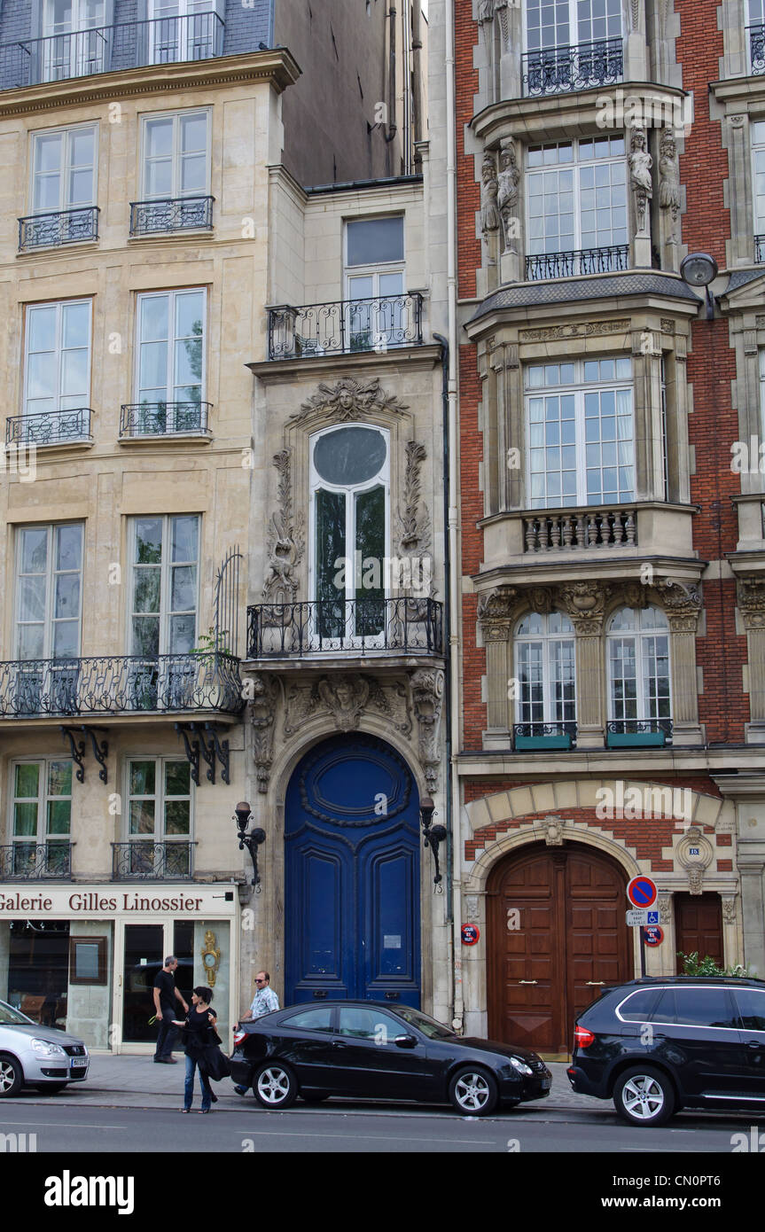 Narrowest house hi-res stock photography and images - Alamy