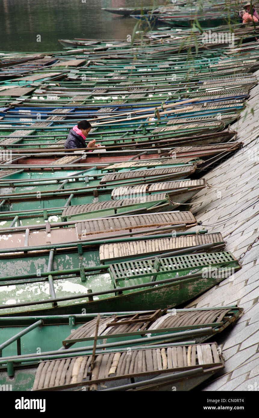 Tourist rowing small rowboats hi-res stock photography and images - Alamy