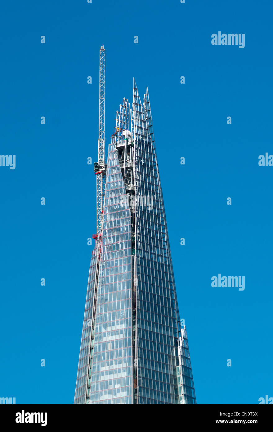 London architecture glass tower hi-res stock photography and images - Alamy