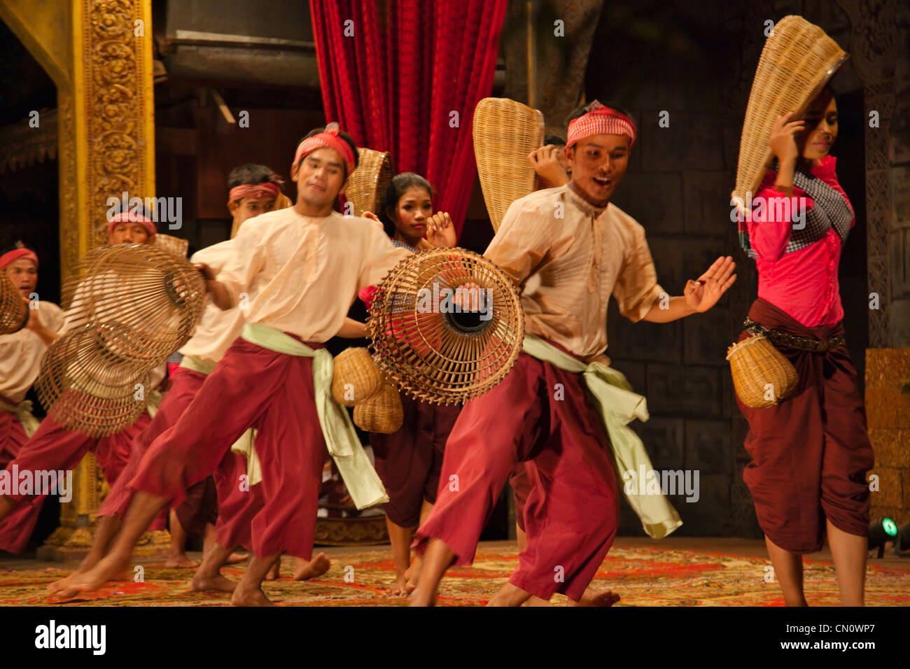 Khmer dance performance, Cambodia Stock Photo - Alamy