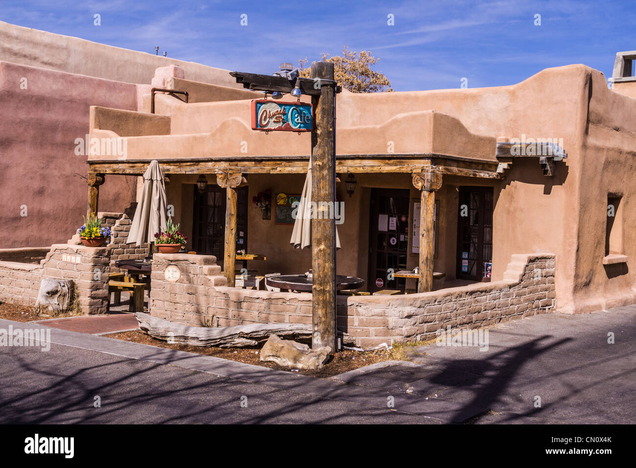 Pueblo style architecture hi-res stock photography and images - Alamy