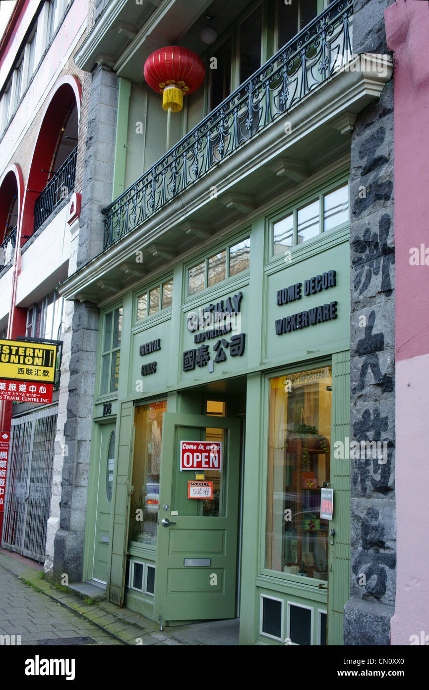 Storefronts storefront buildings hi-res stock photography and images ...