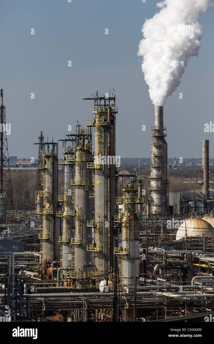 Sunoco oil refinery, Philadelphia, Pennsylvania, USA Stock Photo - Alamy