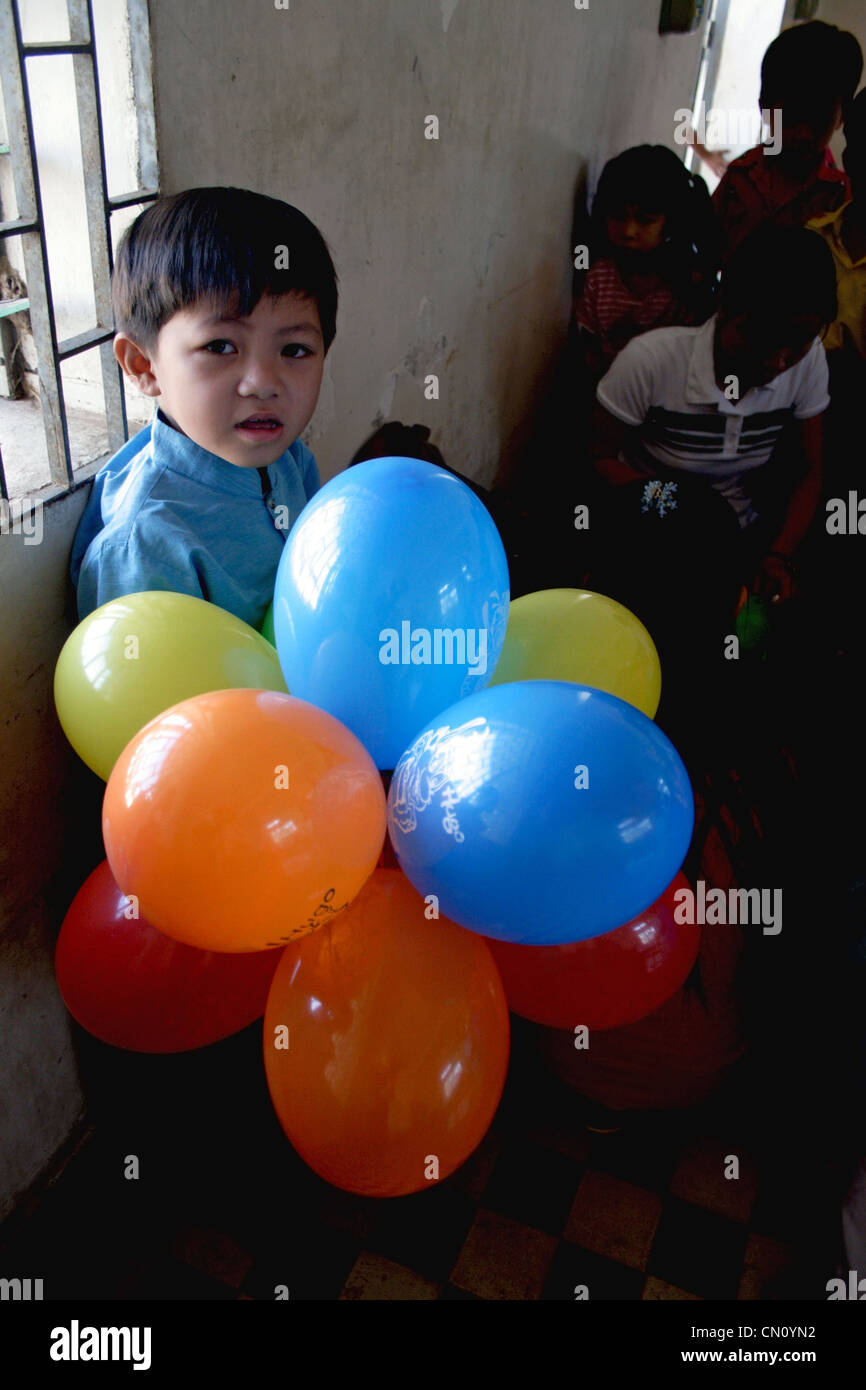 Balloons in classroom hi-res stock photography and images - Alamy