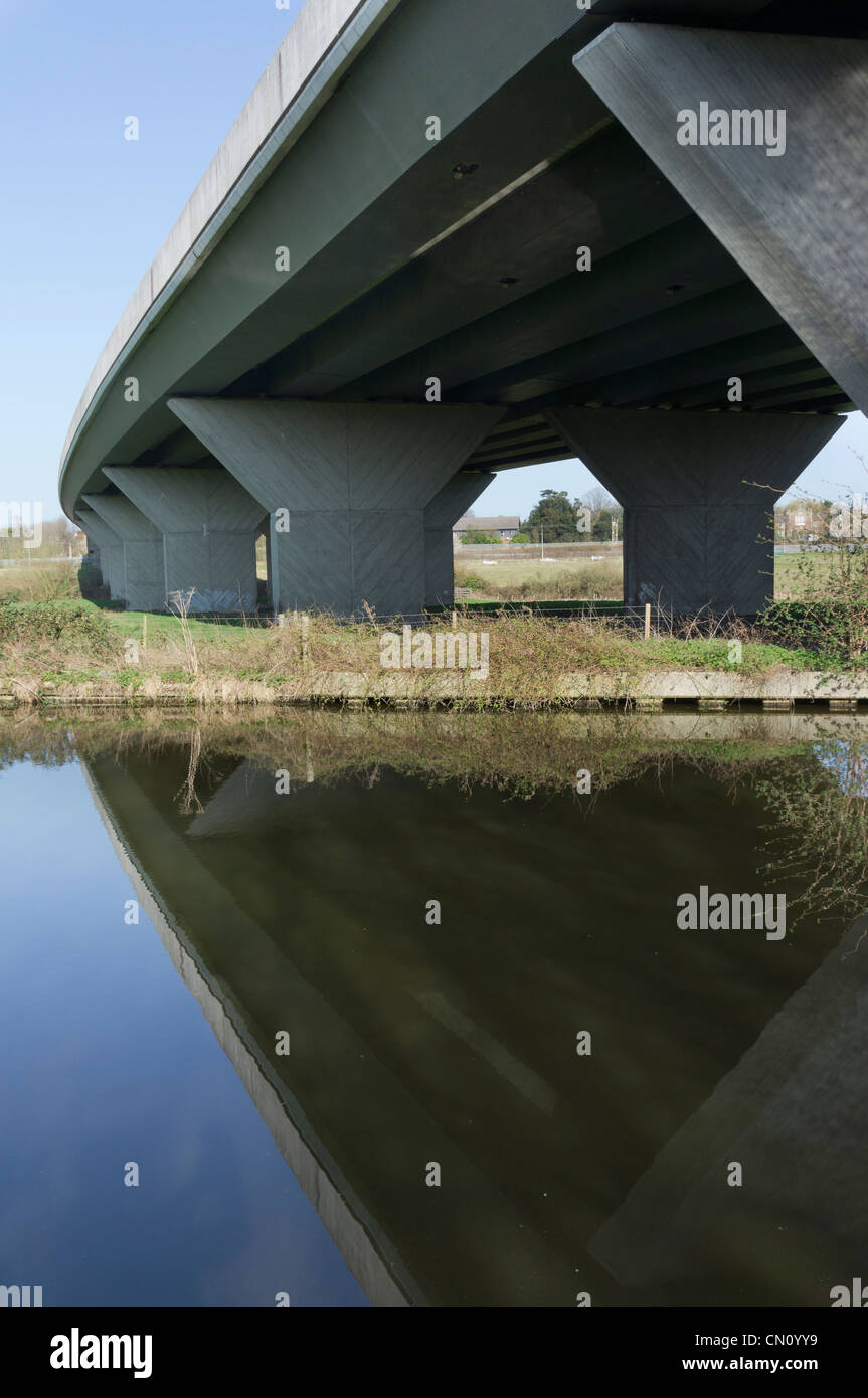 M25 motorway construction hi-res stock photography and images - Alamy