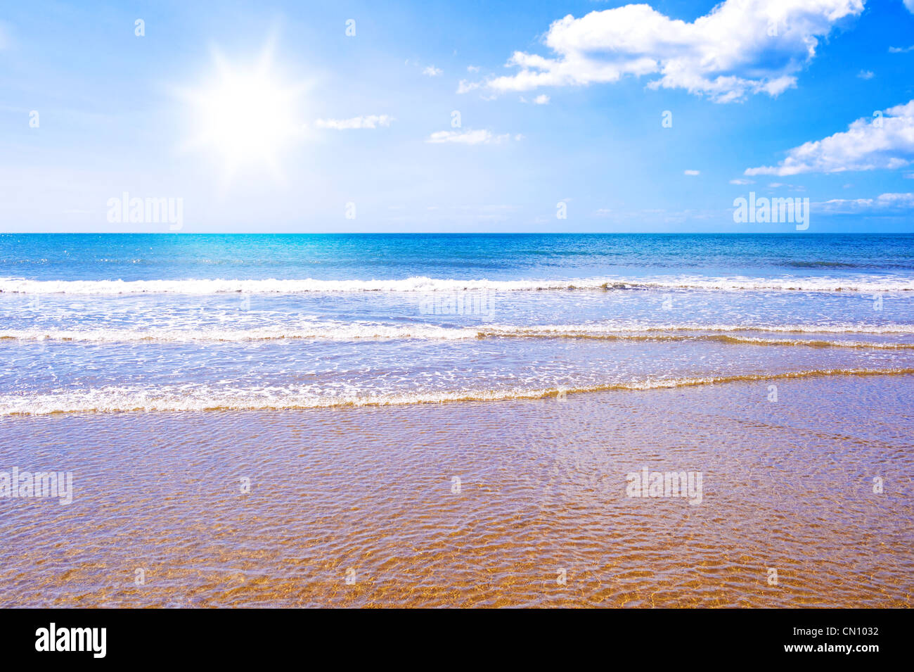 Golden sand beach turquoise waves hi-res stock photography and images ...