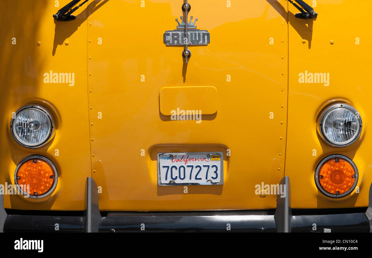 Yellow school bus hi-res stock photography and images - Alamy