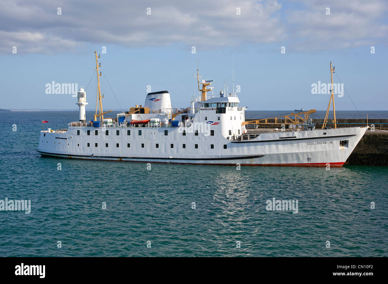 Isles of scilly to penzance ferry hi-res stock photography and images ...
