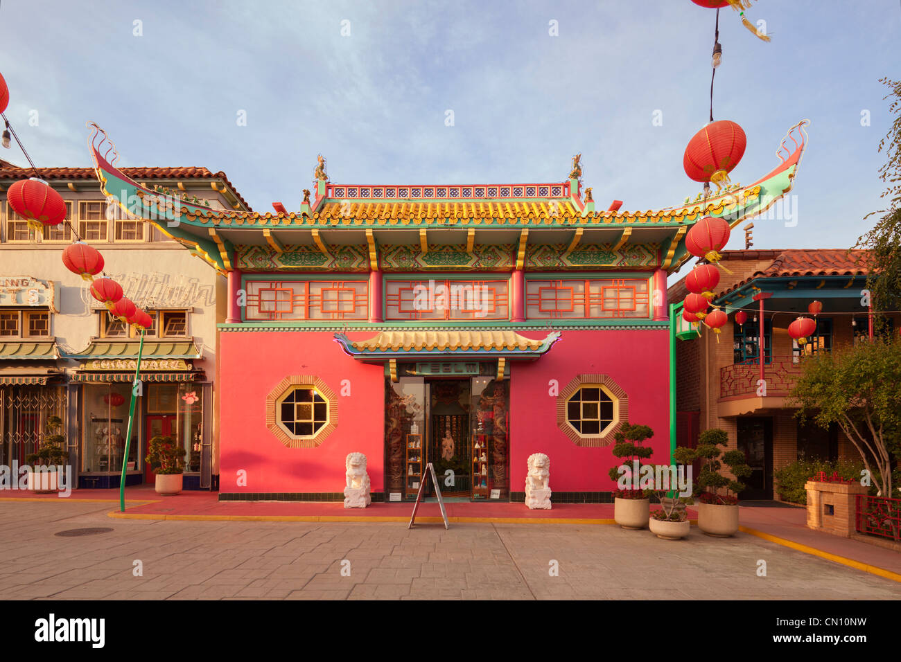 Chinatown central Plaza, Los Angeles Stock Photo - Alamy