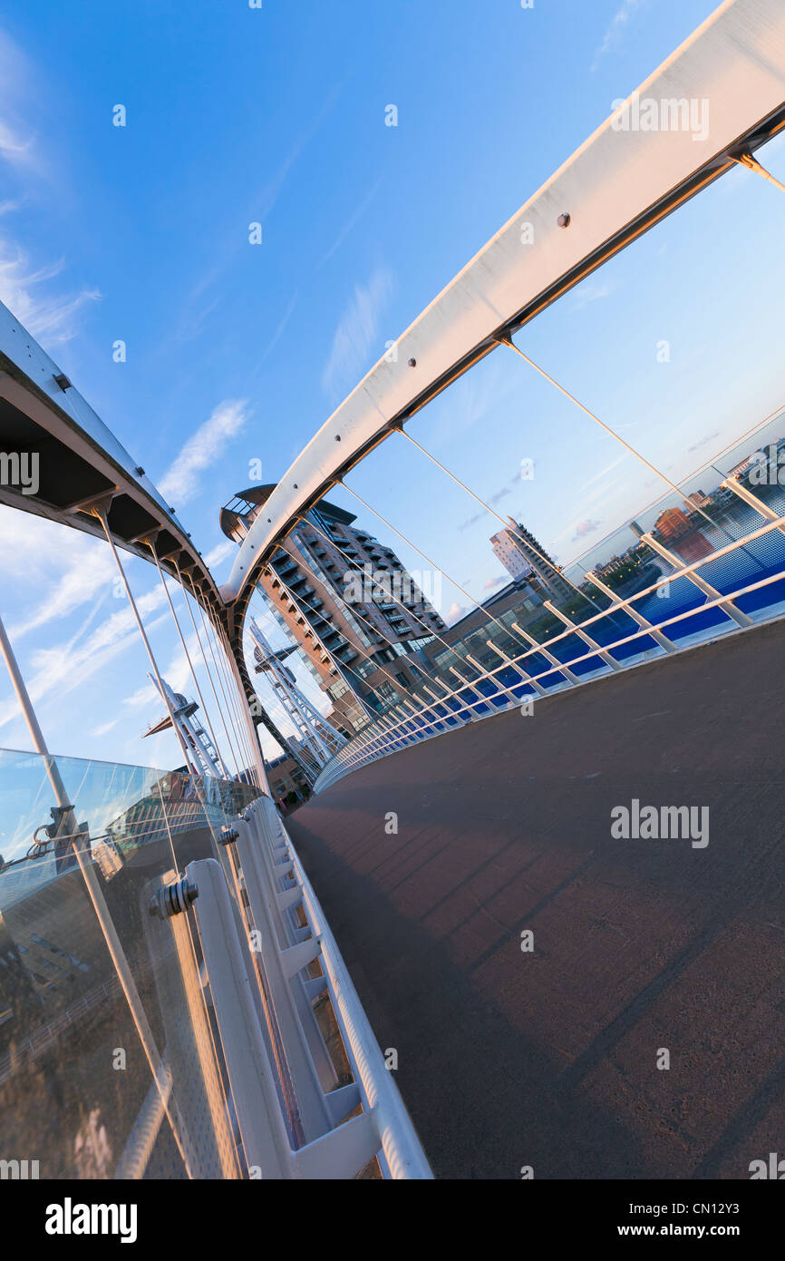 The Lowry bridge, Salford Quays, England Stock Photo - Alamy