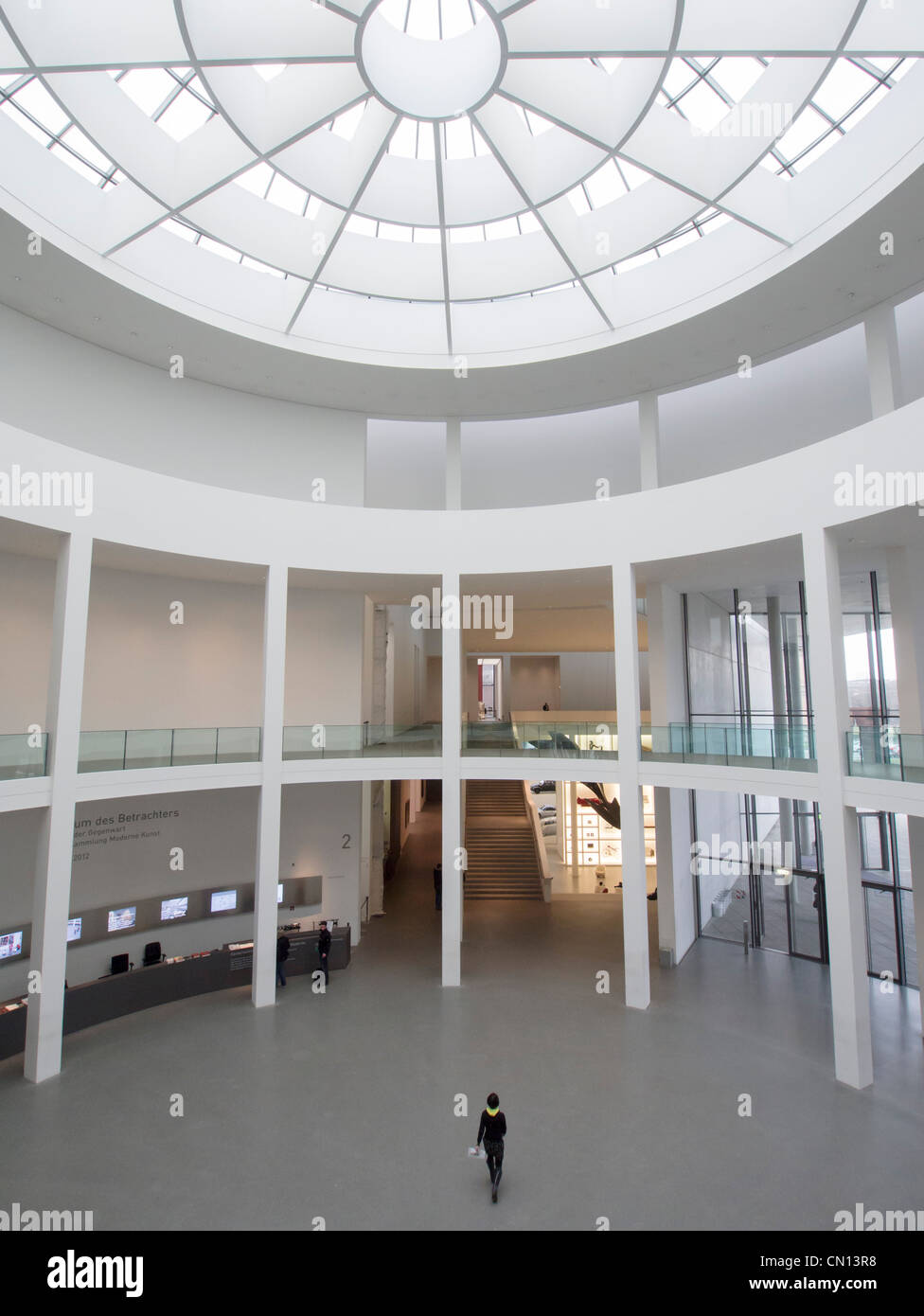 Entrance atrium hi-res stock photography and images - Alamy