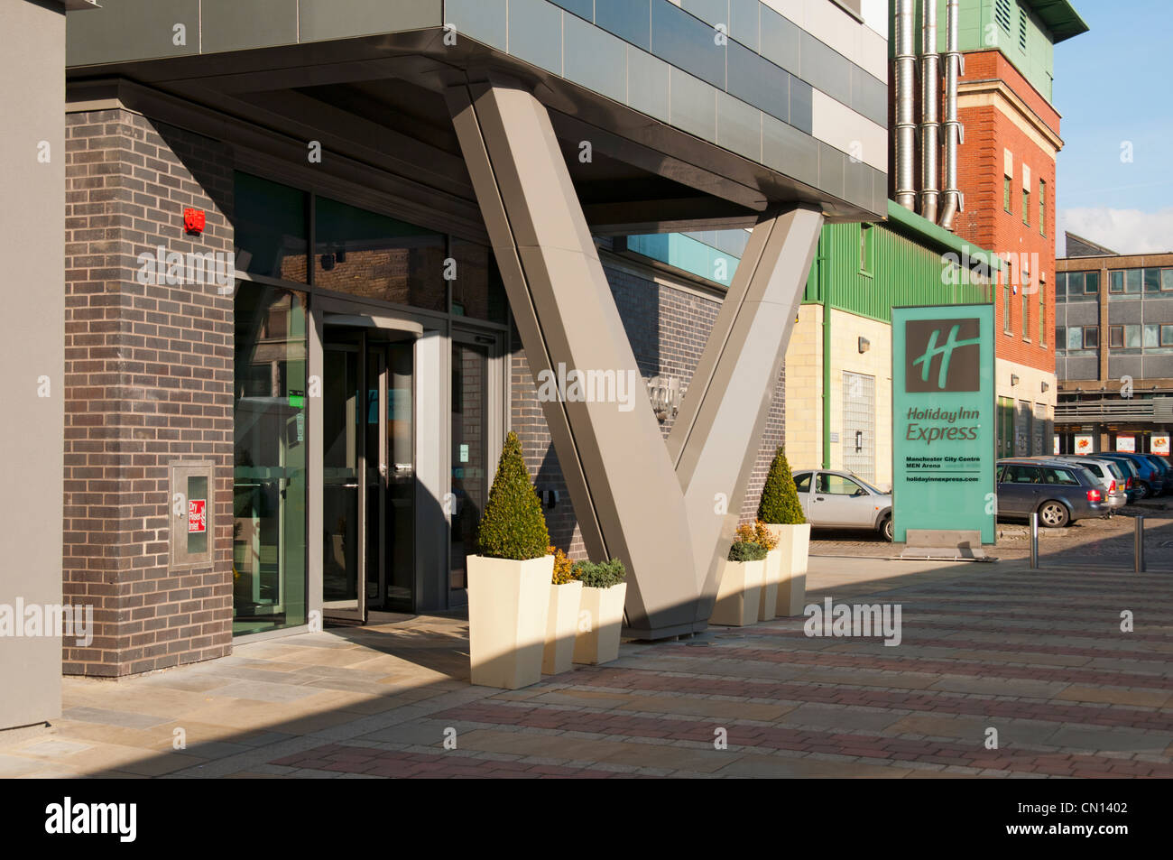 Holiday inn express sign hi-res stock photography and images - Alamy