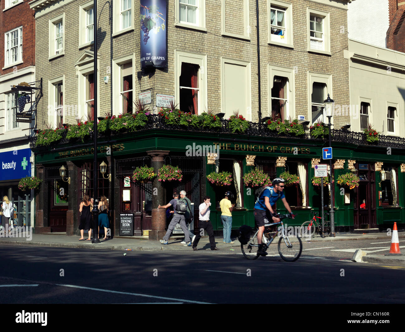 Bromptons gay bar london - agentsvvti