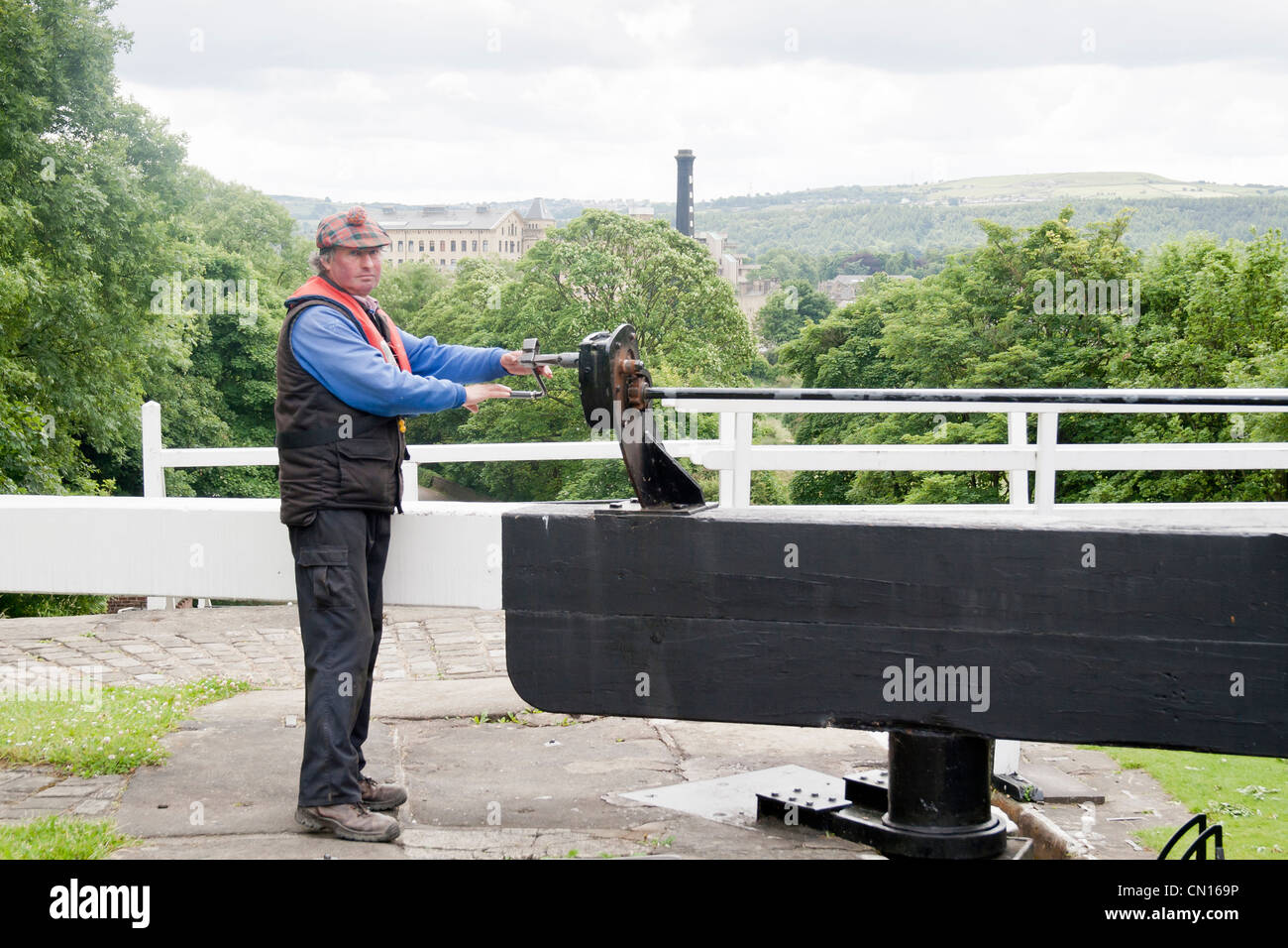 Bingley mill hi-res stock photography and images - Alamy