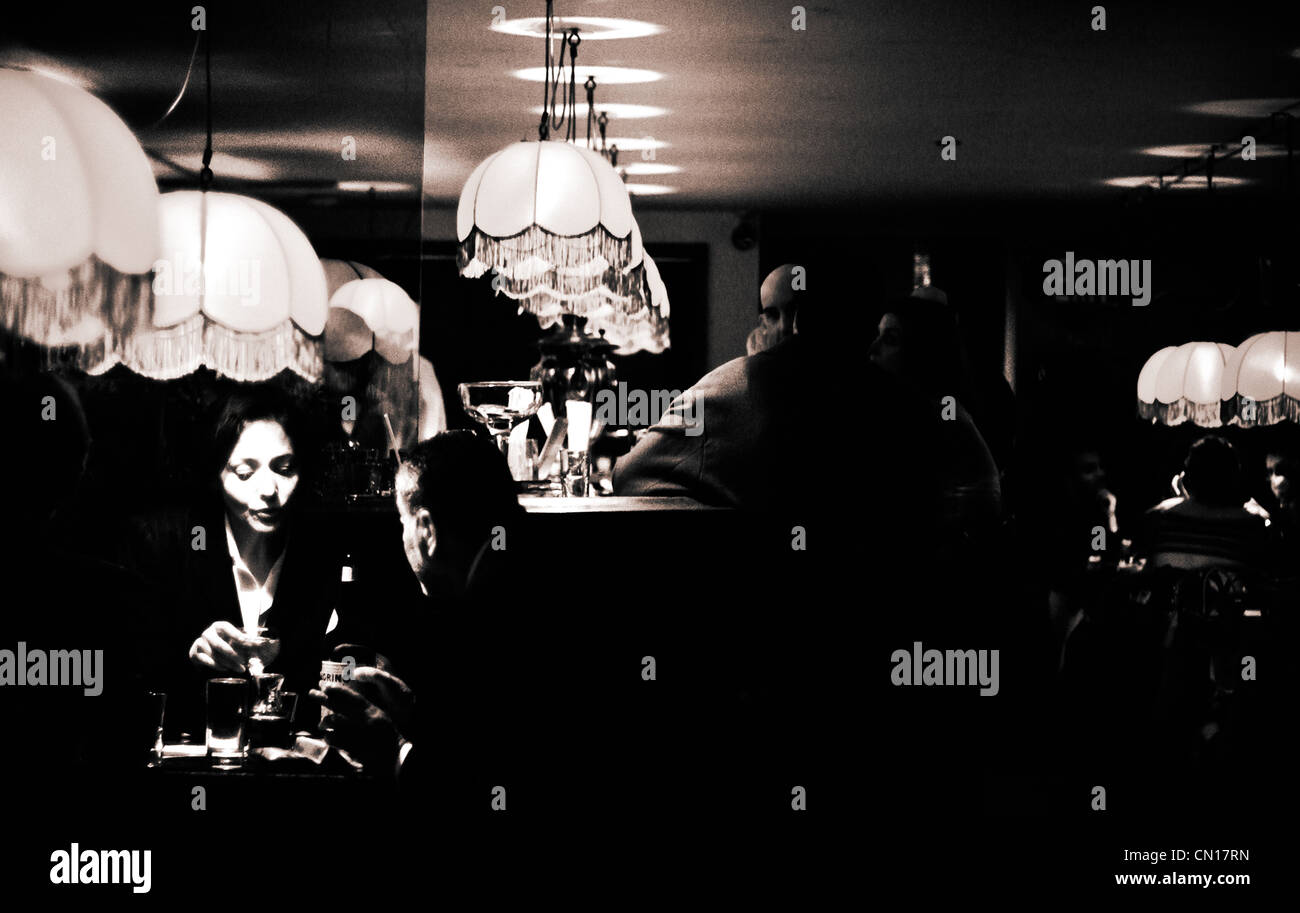 Restaurant social hi-res stock photography and images - Alamy