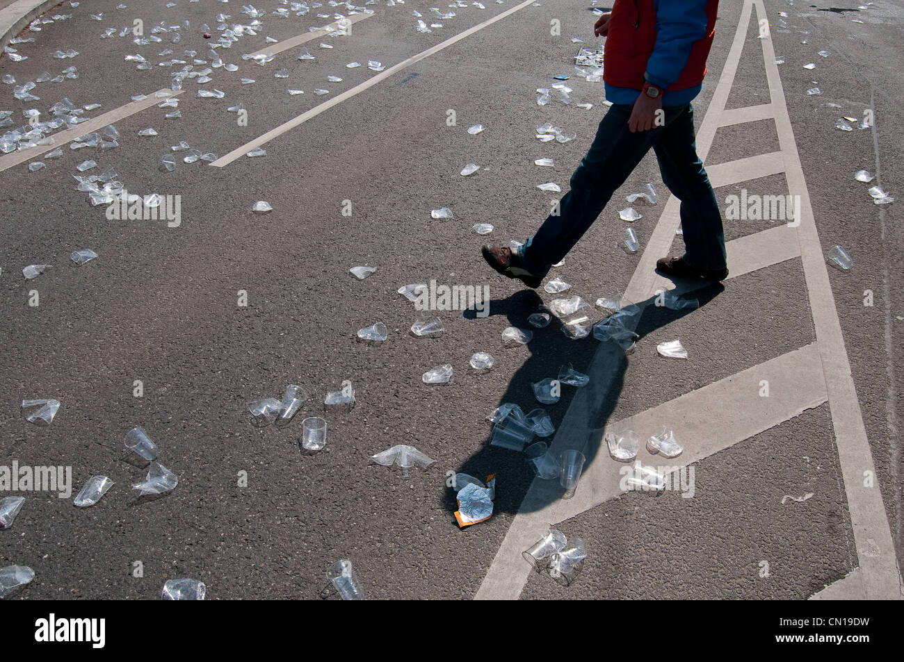 Litter plastic cups hi-res stock photography and images - Alamy
