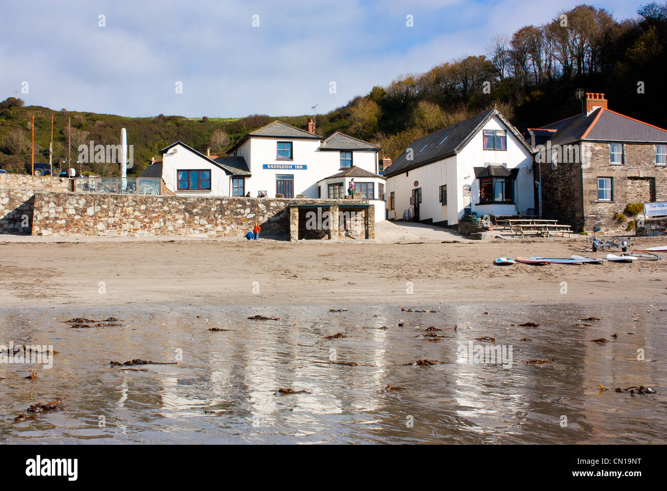 Cornish seaside village hi-res stock photography and images - Alamy