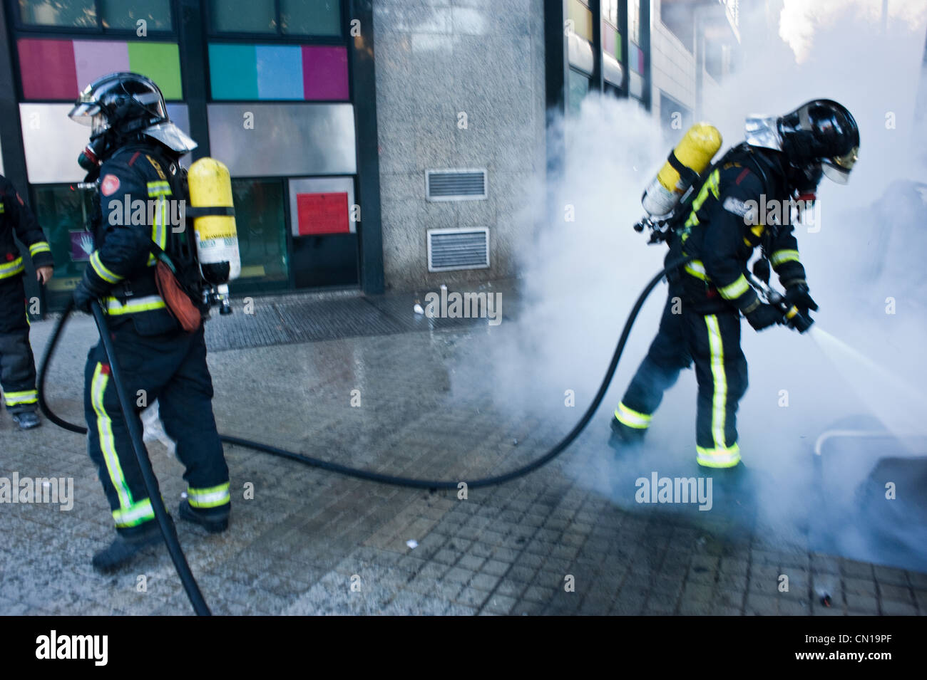 Firefighter strike hi-res stock photography and images - Alamy