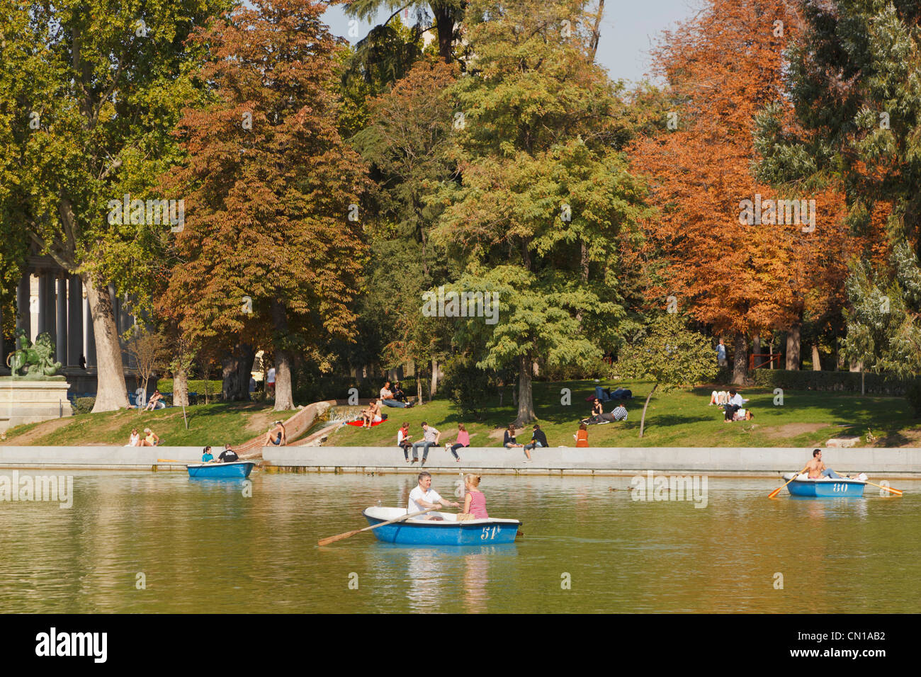 Retiro gardens in madrid hi-res stock photography and images - Alamy