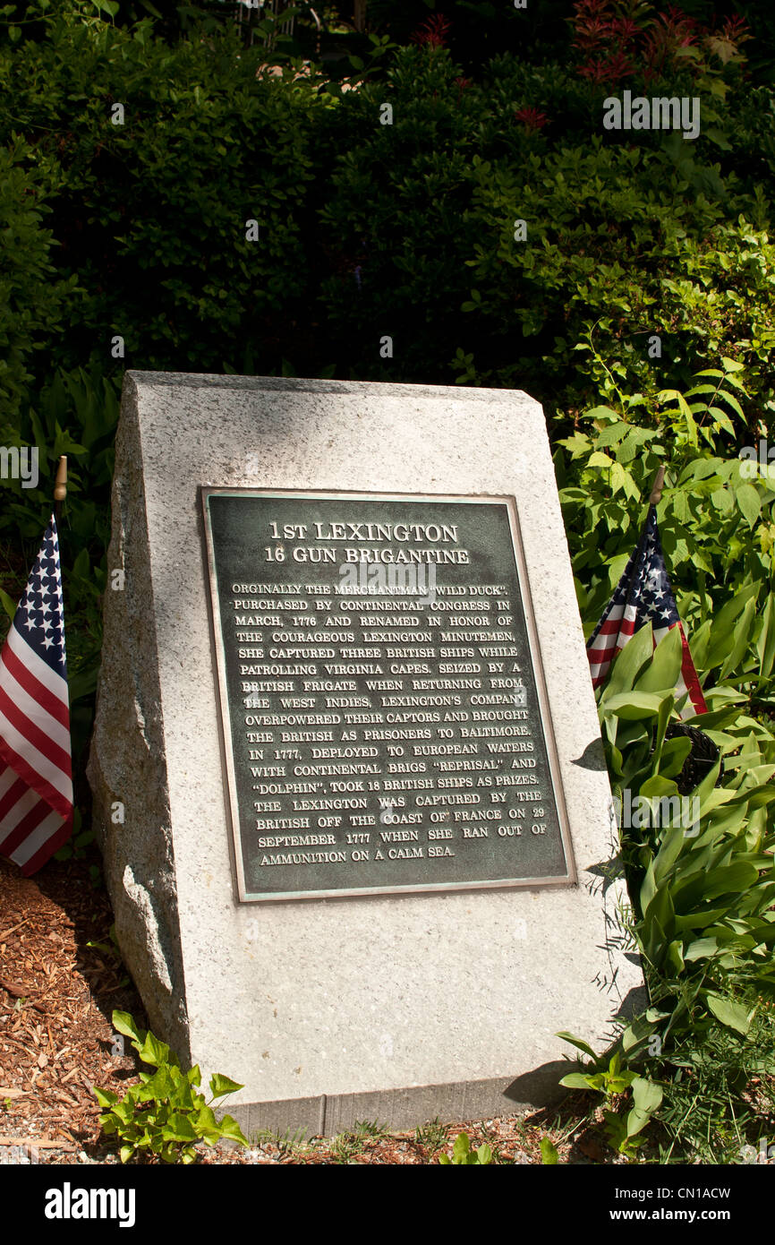 Revolutionary war monument lexington green hi-res stock photography and ...
