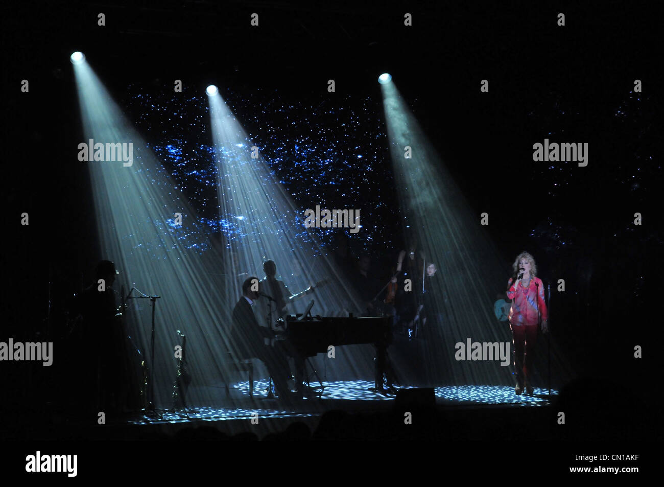Mati Caspi and Riki Gal performed their new concert called " What is ...