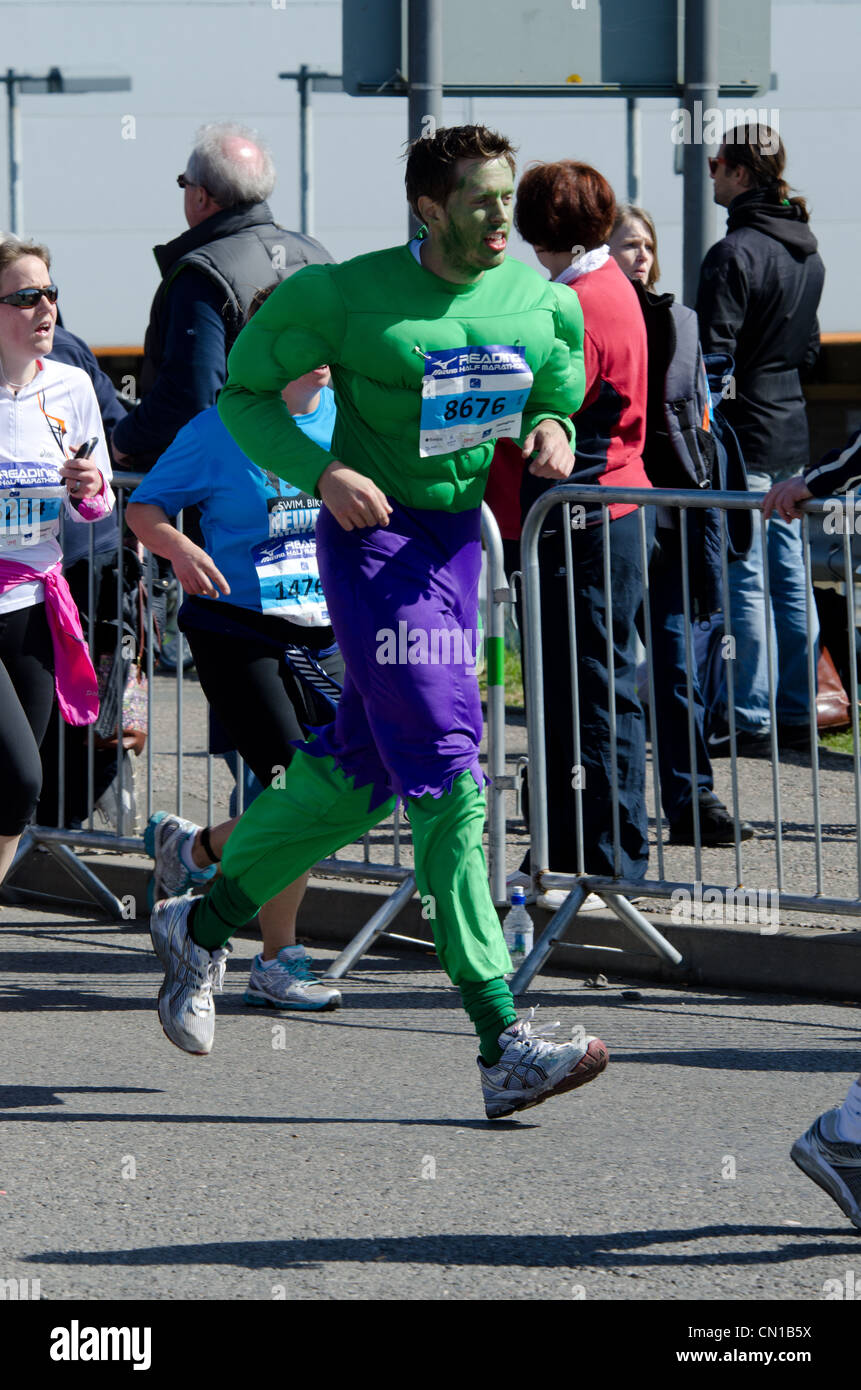 A runner in incredible hulk fancy dress in the Reading Half Marathon ...