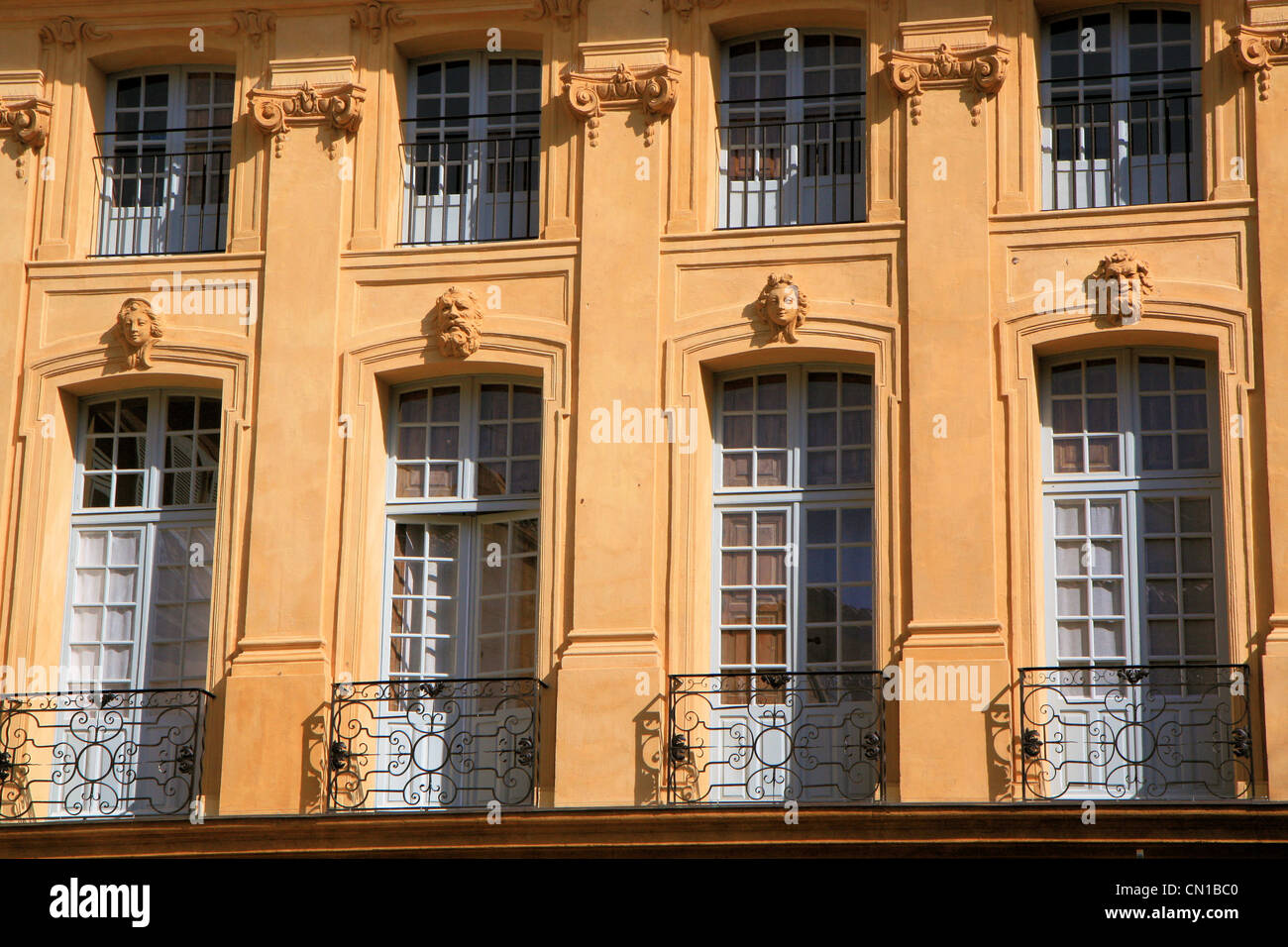 Windows aix en provence hi-res stock photography and images - Alamy