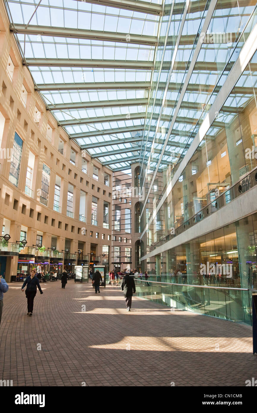 Vancouver library interior hi-res stock photography and images - Alamy