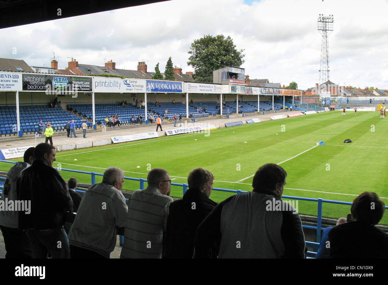 Chesterfield football club saltergate hi-res stock photography and ...