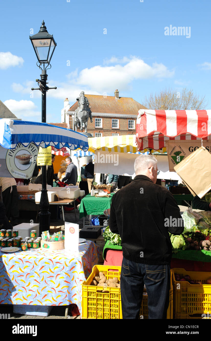 Petersfield Farmers Market Stock Photo - Alamy