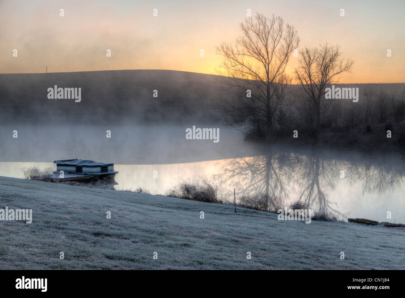 Still misty lake sunrise hi-res stock photography and images - Alamy