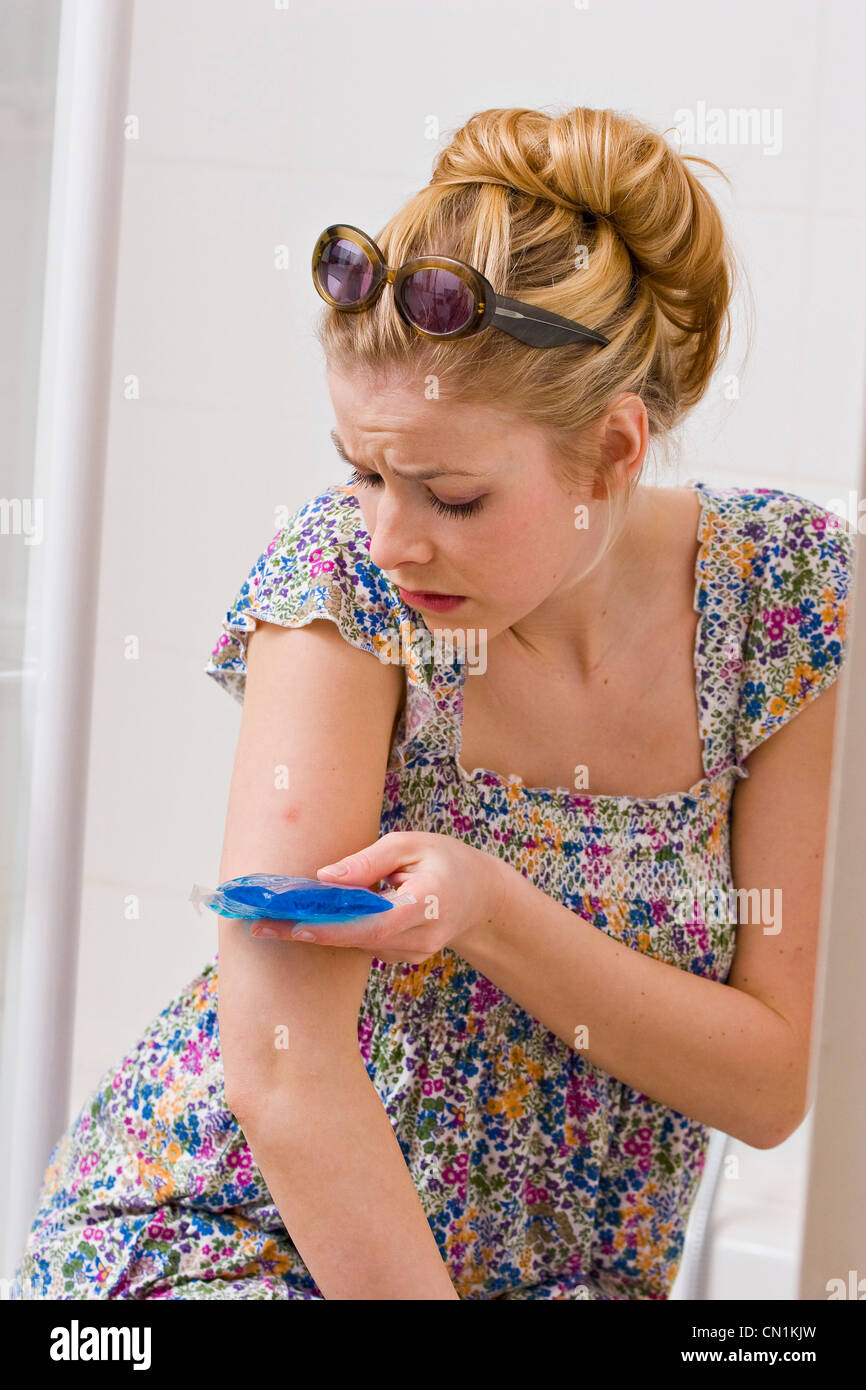 Insect, sting woman hi-res stock photography and images - Alamy