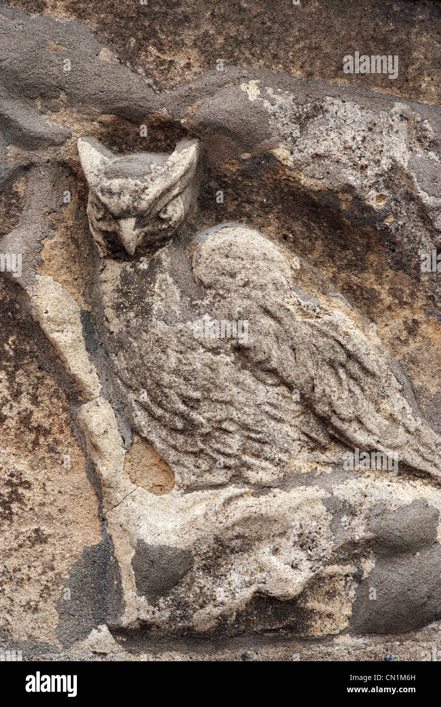 architectural detail - relief - owl Stock Photo - Alamy