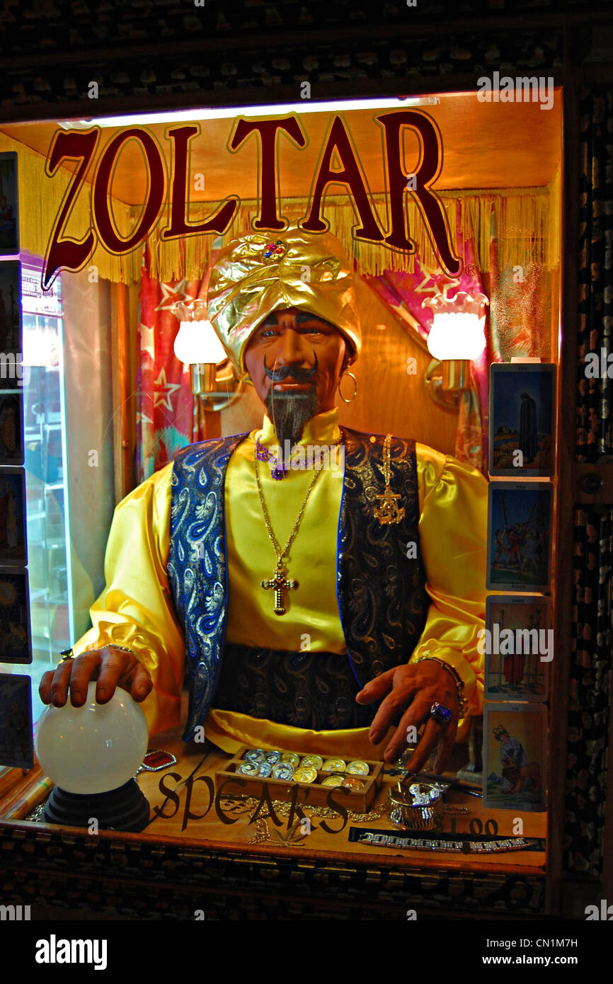 Zoltar hi-res stock photography and images - Alamy
