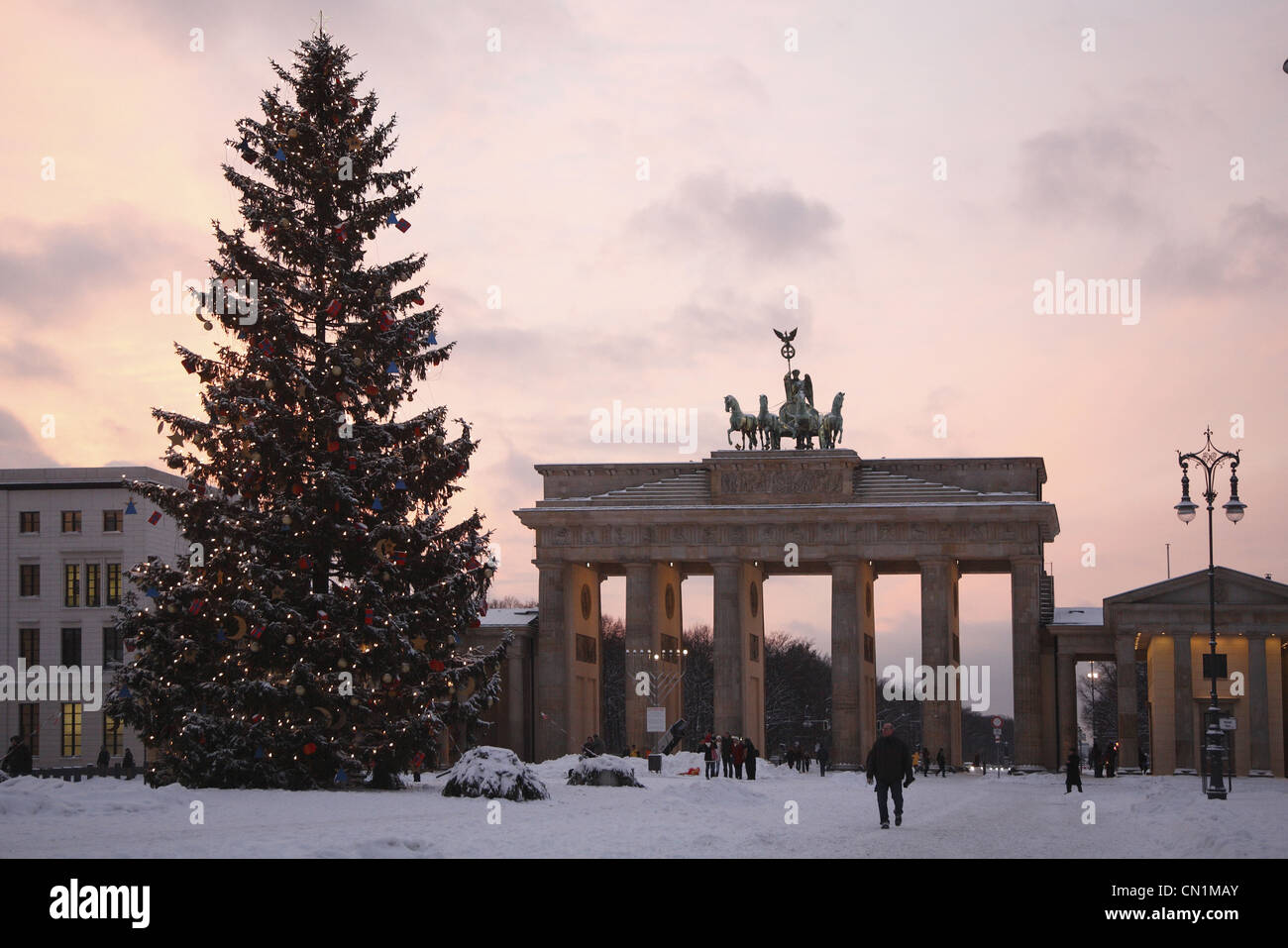 Berlin Brandenburg Gate Christmas Tree Winter Stock Photo - Alamy