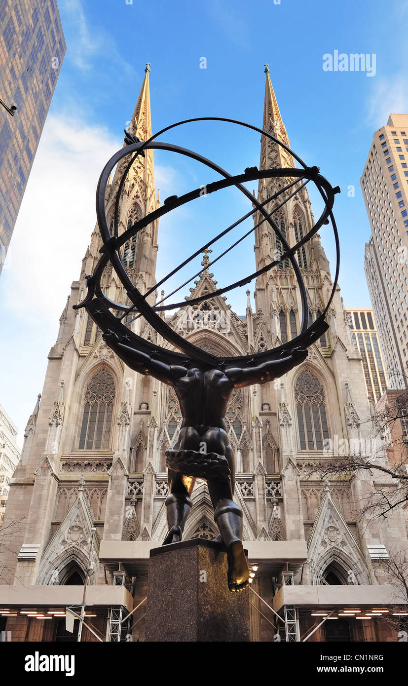 Atlas statue rockefeller plaza center new york city hi-res stock ...